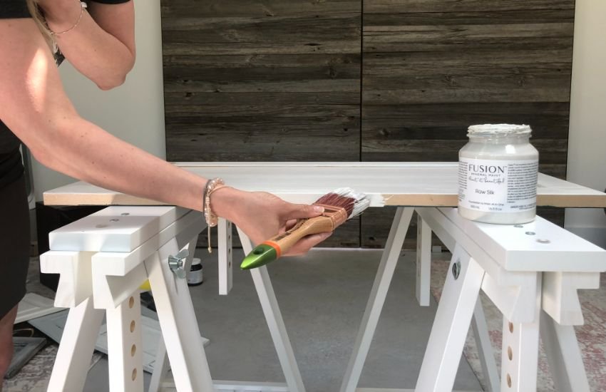 How To Paint Mahogany Furniture In Four Easy Steps - Baniyas Furniture ...